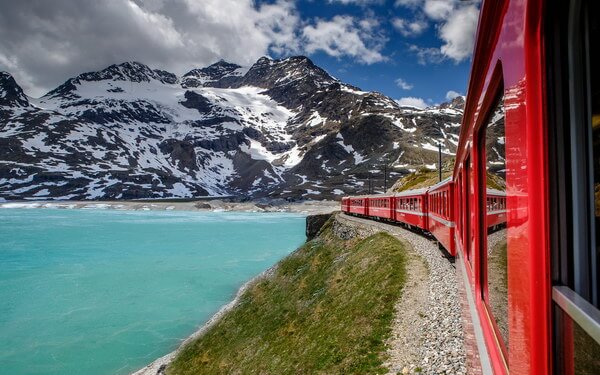 מסע קריר בקיץ – רכבת ברנינה אקספרס בשוויץ | GoTravel